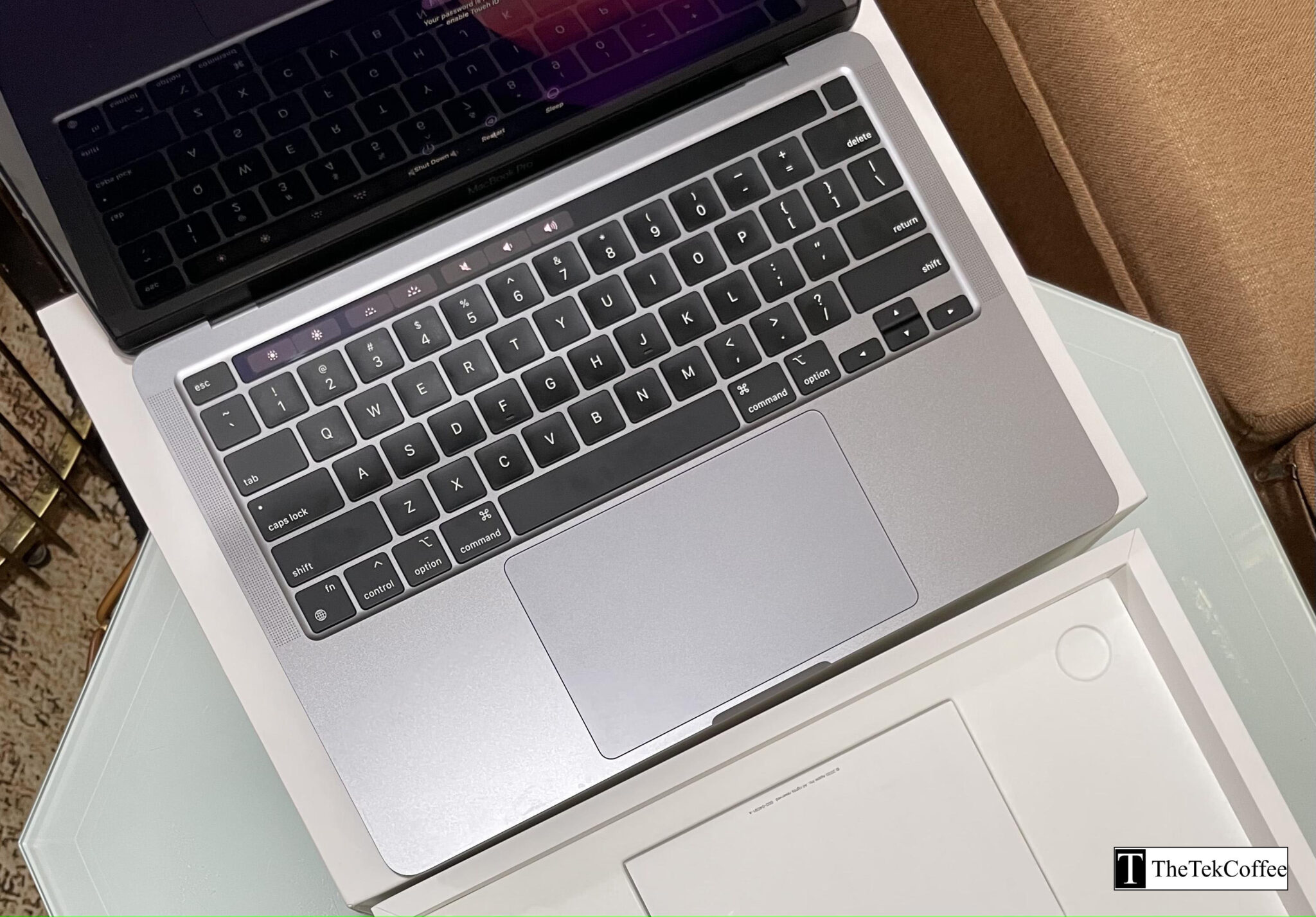 Macbook Pro M1 2020 13-inch Like New | ( 8GB | 256GB ) | ZIN NGUYÊN BẢN ...